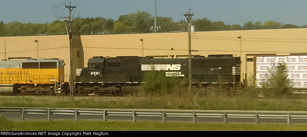 NS 2561